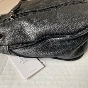 lug | Bags | Lug Womens Swivel Vl Crossbody Black New | Poshmark